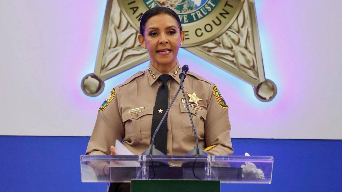 Rosie Cordero-Stutz asume como la nueva sheriff de Miami-Dade - Debate