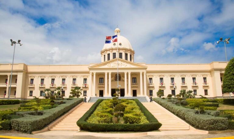 Presidente Abinader designa a Fernando P. Henríquez como coordinador ...