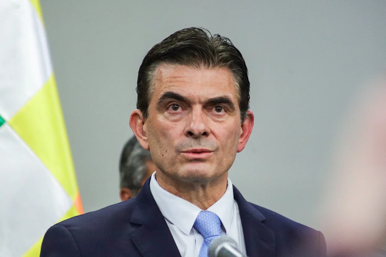 Rodrigo Paz promete “ordenar la casa” y descarta acudir al FMI si gana ...