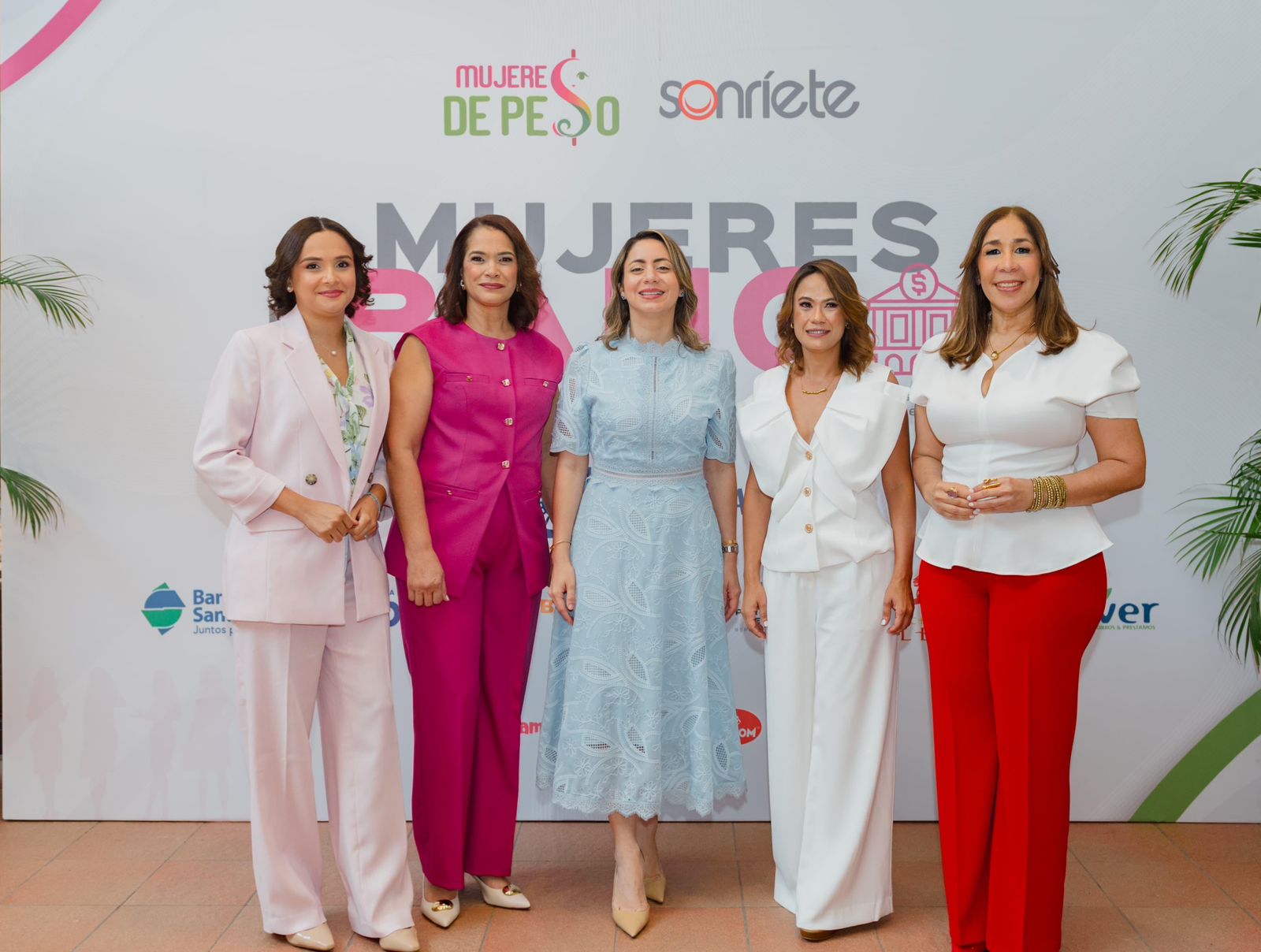 La ministra de la Mujer subraya efecto del crédito femenino en ...